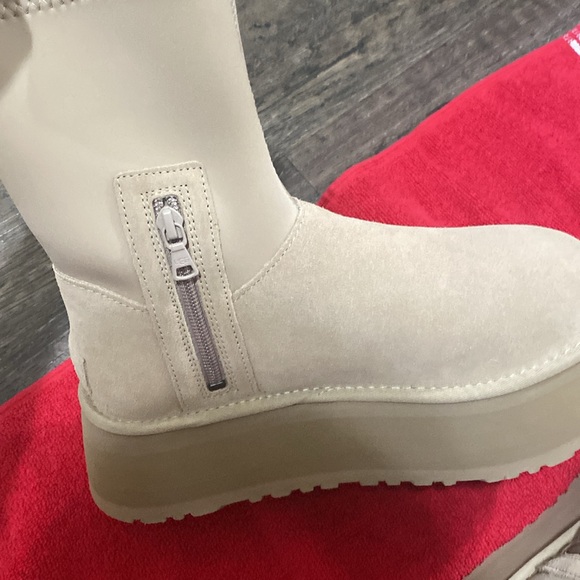 UGG | Shoes | Ugg Classic Dipper Platform Suede Boots Size 8 Color Sand ...